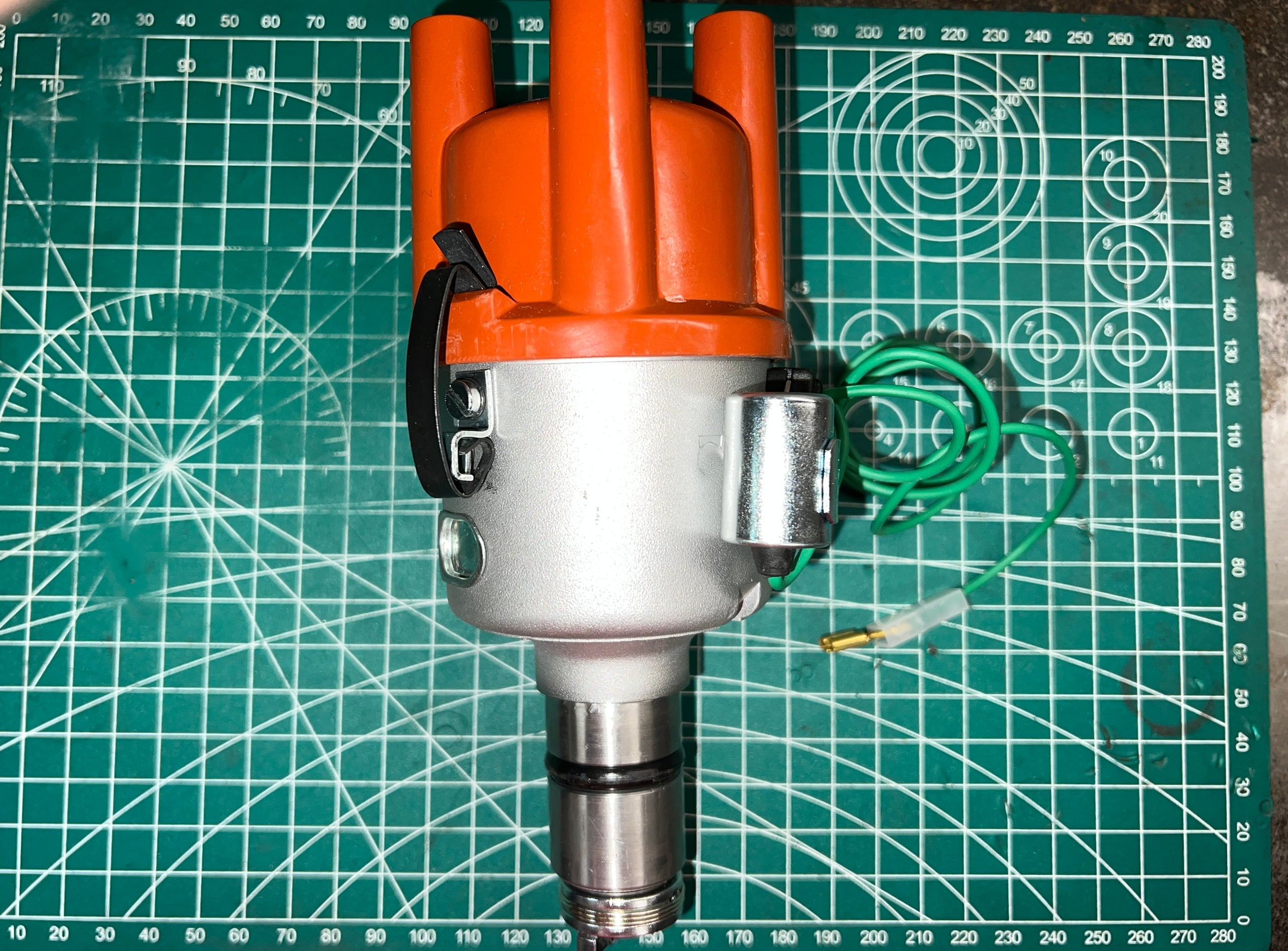 Restored Brazilian Bosch 009 mechanical advance distributor | Sparxwerks